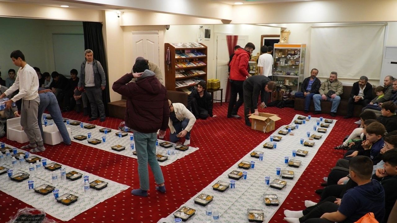 IFTAR PROGRAM WITH OUR STUDENTS | FSM Vakfı